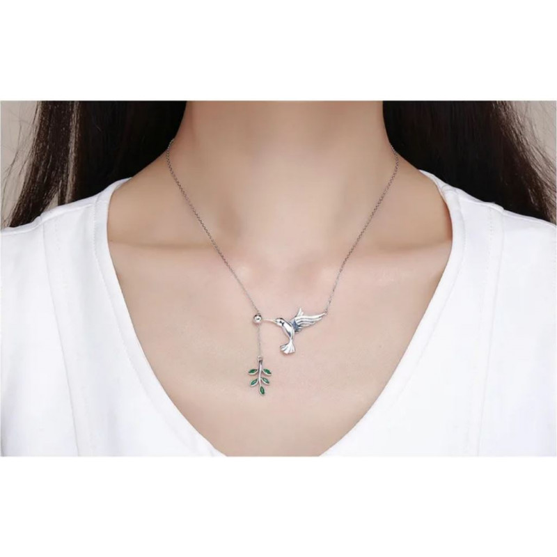Collier argent pendentif oiseau colibri en vol et branche